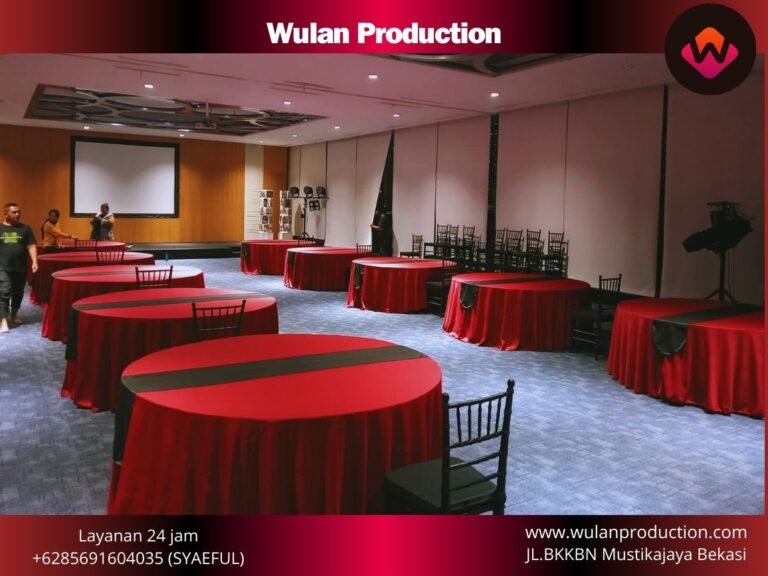 Sewa Meja Bulat Jumbo Cover Tebar Marun di Jakarta
